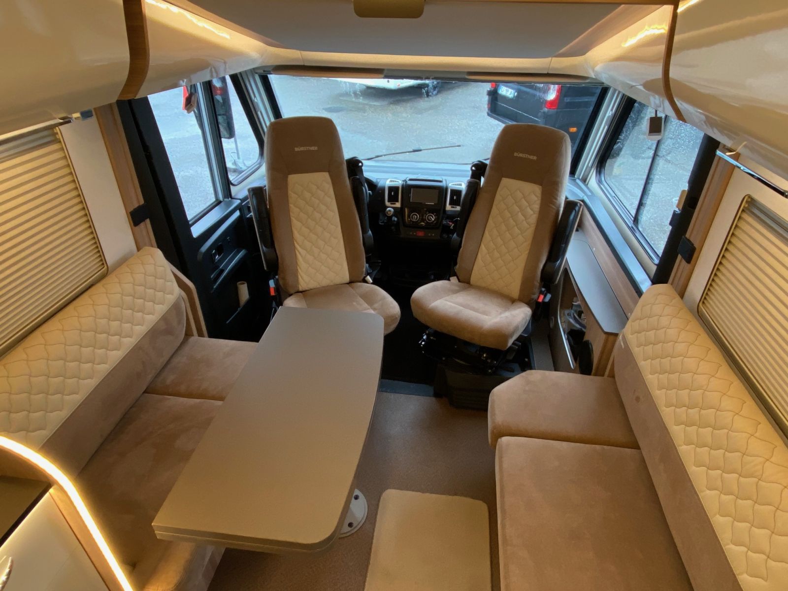 BURSTNER IXEO I 727 G - Bouillard Draguignan